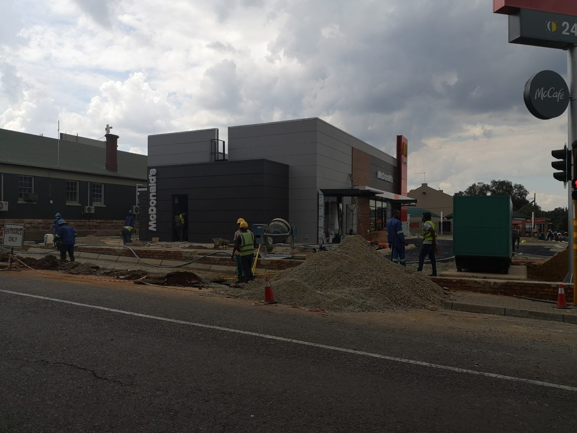 Clear view Fencing - Invisimax Fences